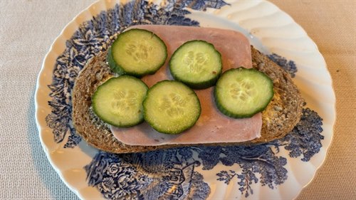 Hvor mange kalorier er det i en brødskive? - NHI.no